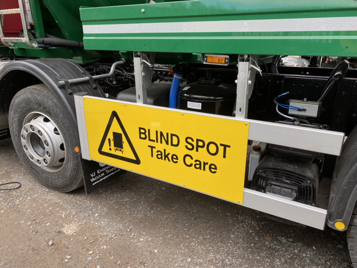 Guard Rail Warning Signs - Fleet Trak 365